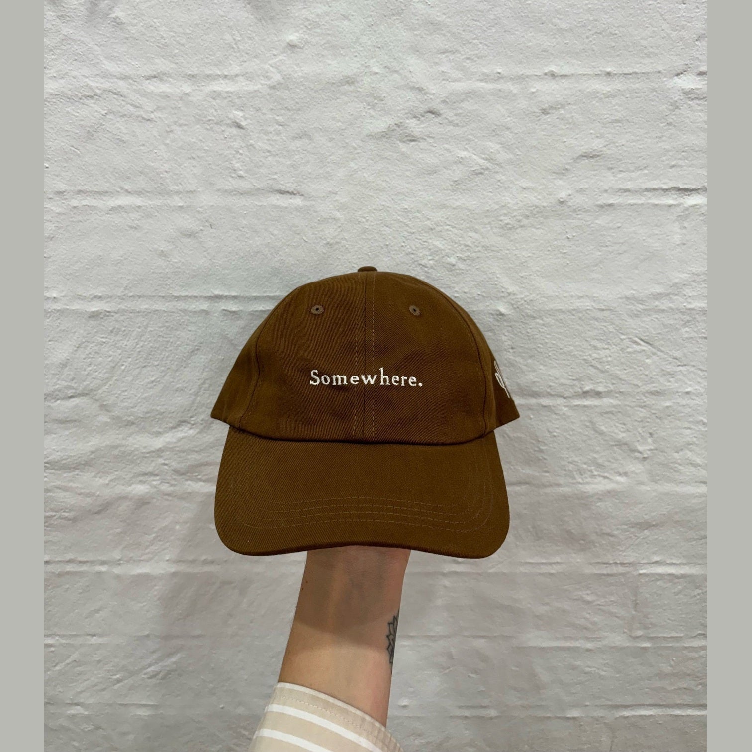SOMEWHERE dad cap - Chocolate